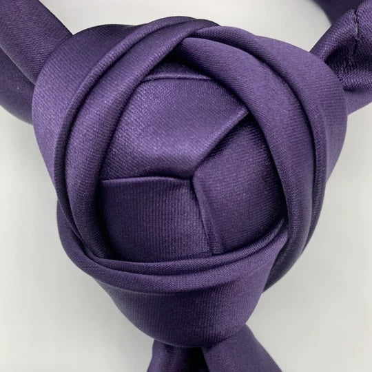 Intriguing Intrinity Necktie – WizKnots
